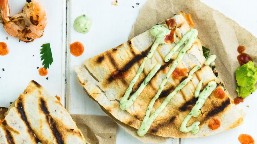 Quesadillas de Camarón con Crema de Cilantro | Surlat